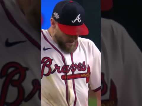 😲 What a play by Chris Sale!  #mlb #braves #atlantabraves #chrissale
