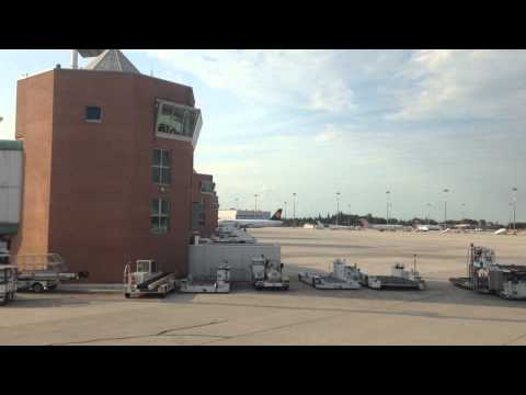 Parking @ Venice Marco Polo Airport onboard Turkish Airlines