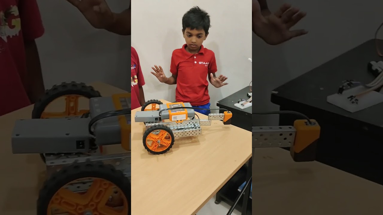 Staark Robotics- Robotics and AI class for kids Age 6 and above