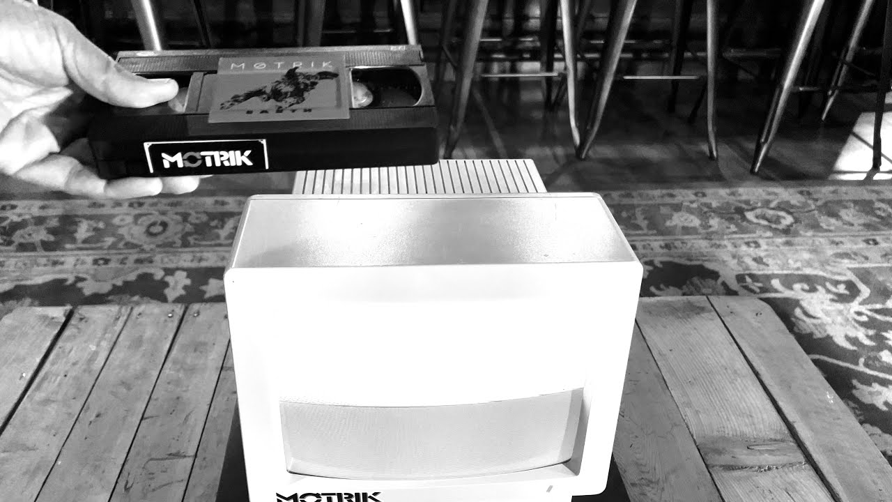 Møtrik - Contact (Official Video)