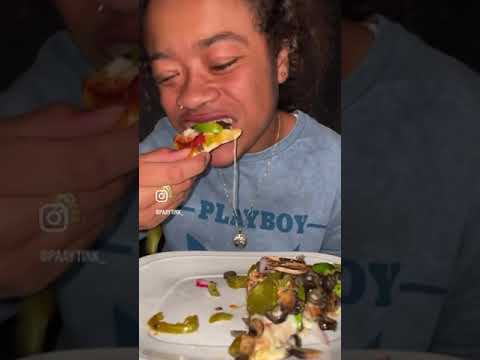 Romeo's Pizza Mukbang