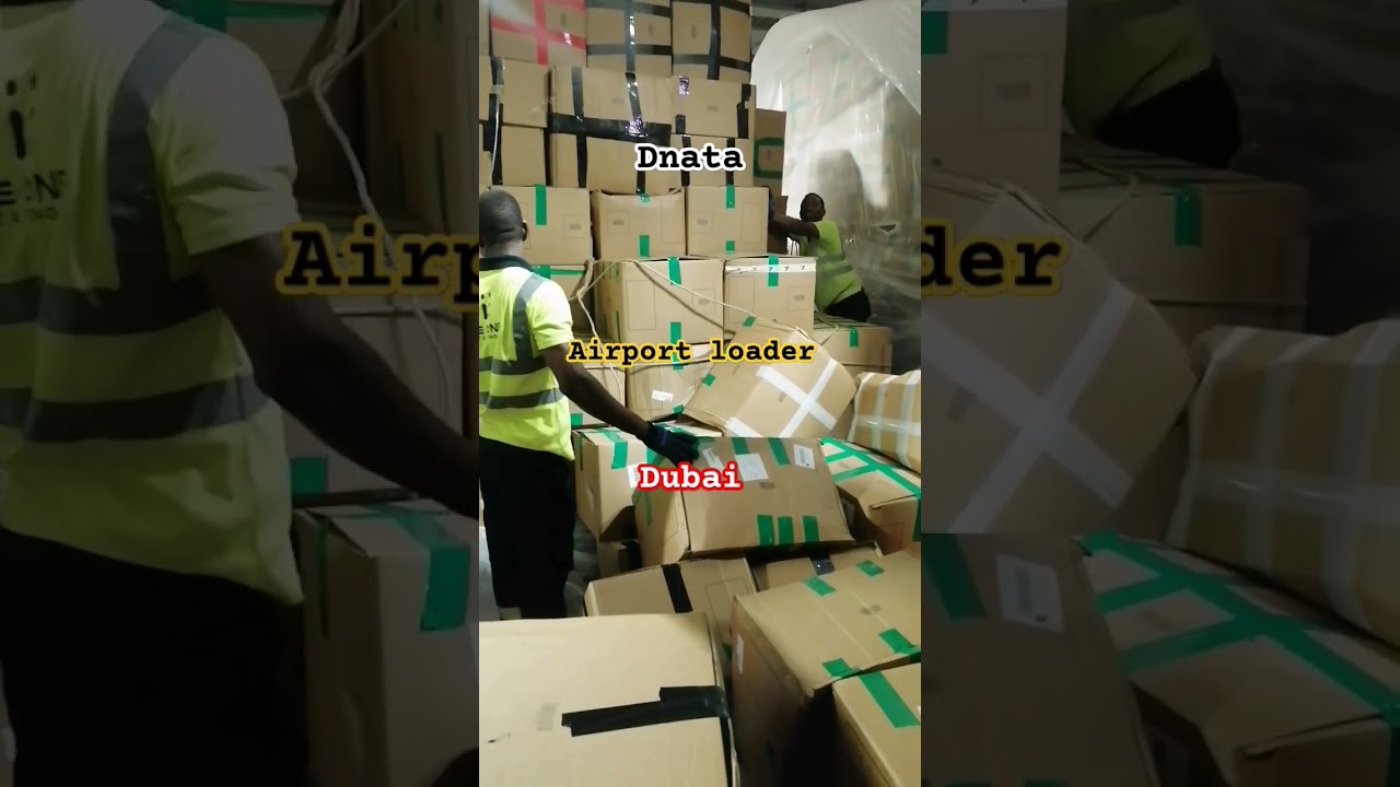 Dnata Airport Loader #dubai #cargo #airport #loader