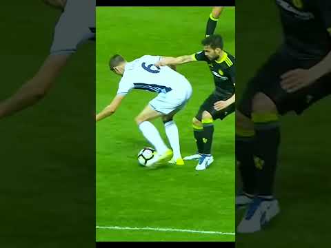 Rare Moment In Football (Kredit To @TeoCRi) #football