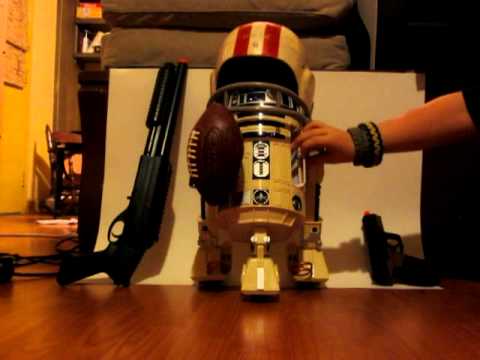 R2-D2 Costume Series Ep.1: Football Costume