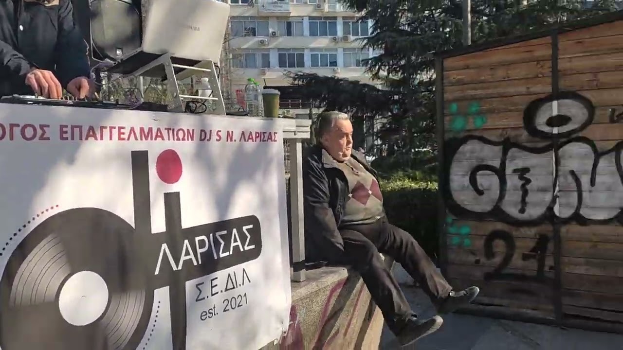 Διαμαρτυρία μετά μουσικής στο κέντρο της Λάρισας από τους dj’s (φωτο ...