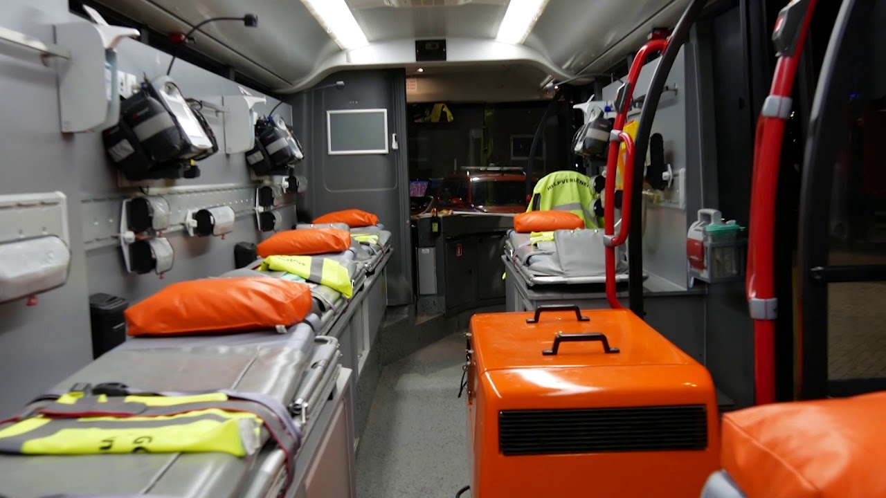 Kijkje in de ambulance bus(Video) | Meternieuws.nl