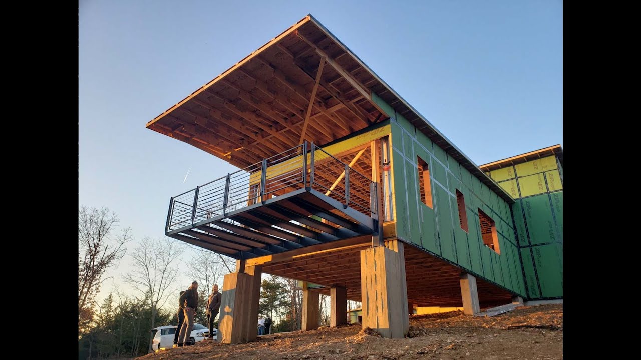 Cantilevered Steel Deck Framing