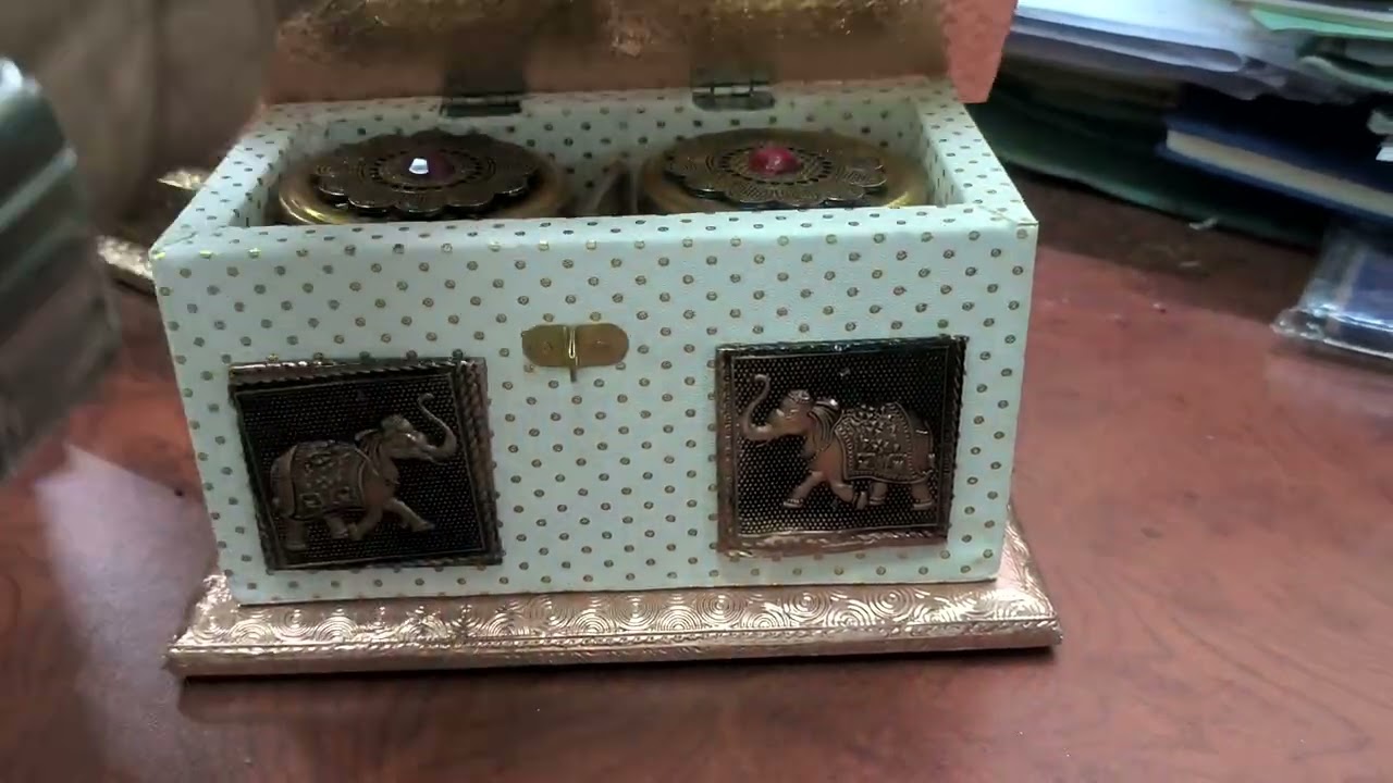 Metal dry fruit boxes