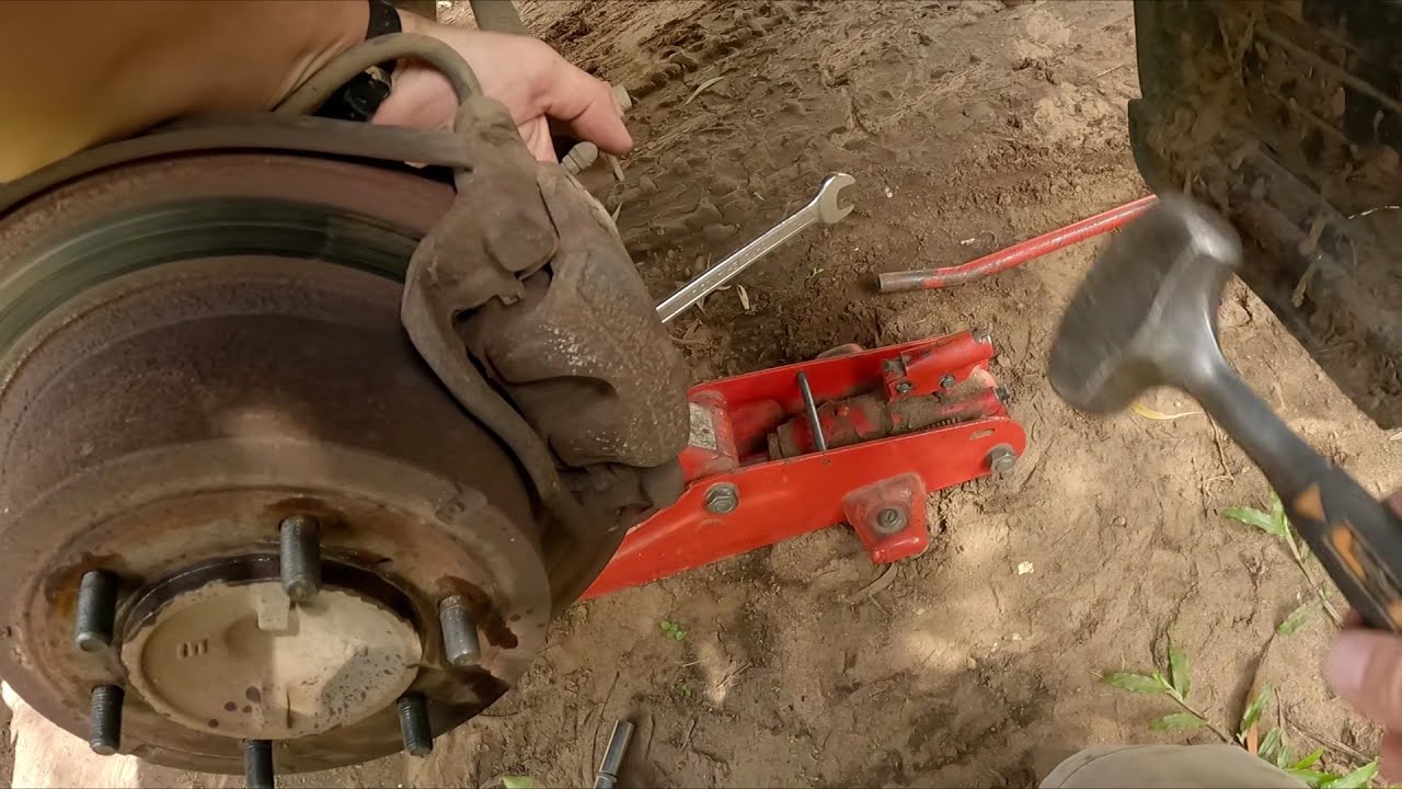 Pajero/Montero/Shogun Rear brake change