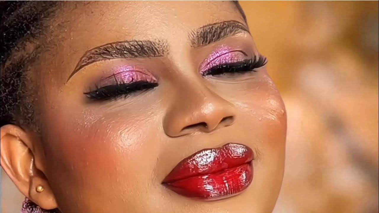 MAKEUP TRANSFORMATION TUTORIAL USING A LIGHT SKIN MODEL