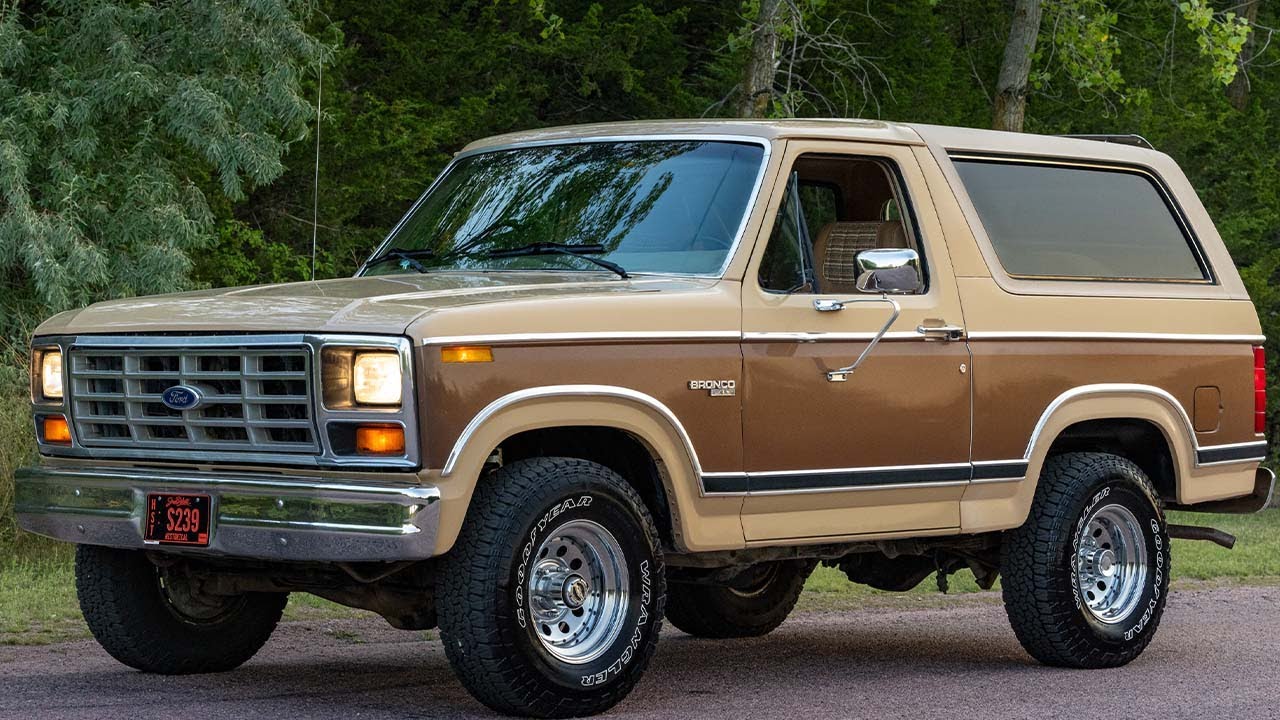Legendary 1984 Ford Bronco! - Frankman Motor Company - Walk Around & Driving