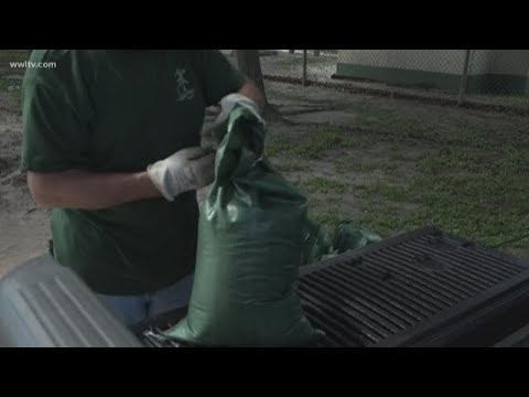 How to fill sandbags and use them to protect your home from flooding