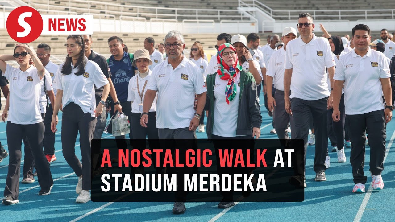 Sultan Abdullah’s ‘King of Sports’ walk honours legends, rekindles Stadium Merdeka memories