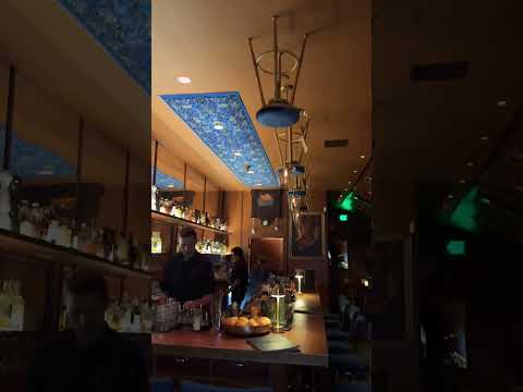 Speakeasy Cold shoulder Bar