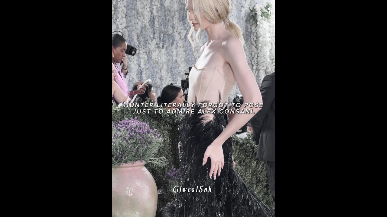 Hunter literally forgot to pose just to admire Alex Consani. #supermodel #fashion #shorts #metgala