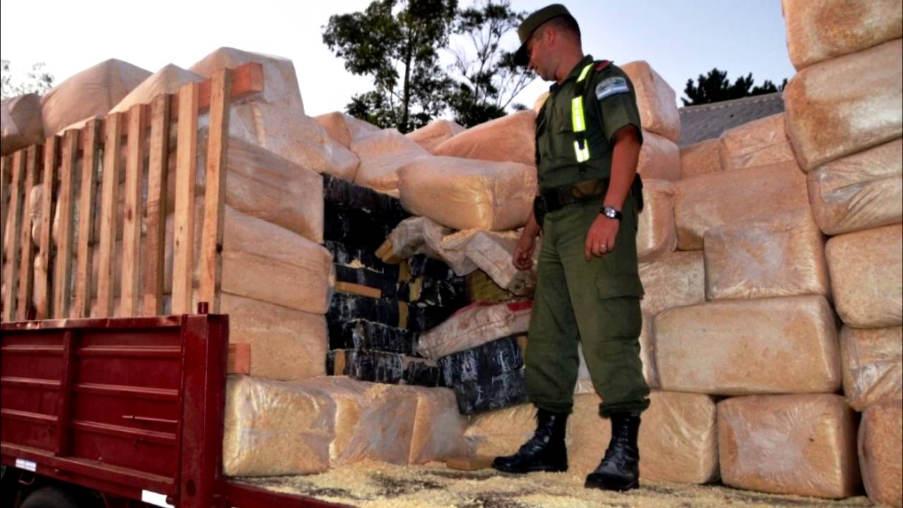 Gendarmería secuestró 2.700 kilos de marihuana ocultos en un camión que transportaba aserrín