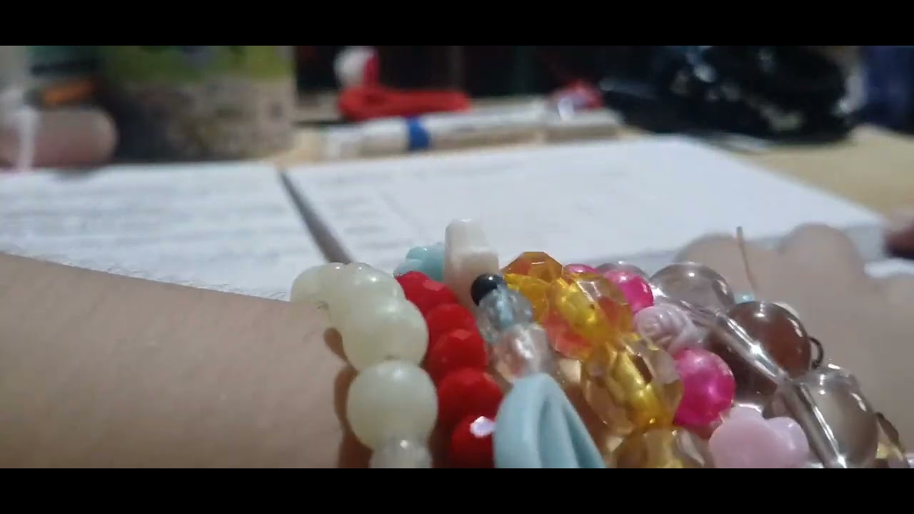 watch me do my English assignment! (rate if calming or not)