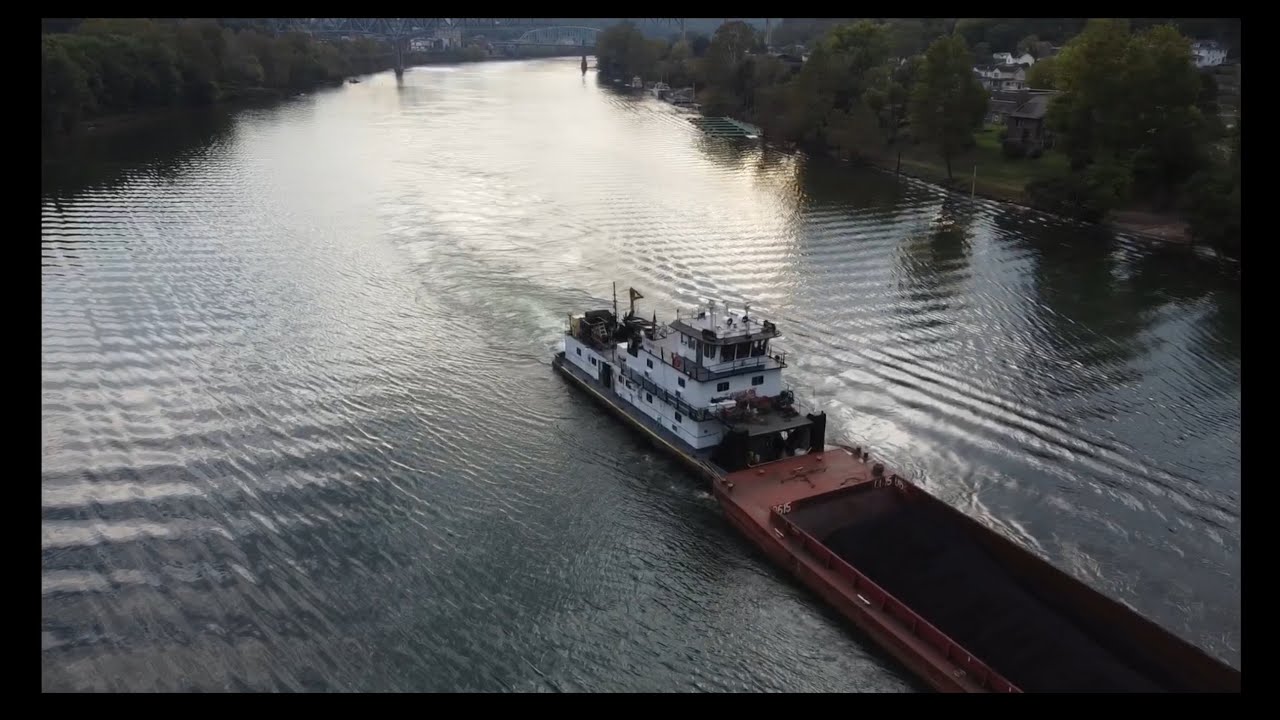 Towboat “Winnie C” on the Monongahela River￼
