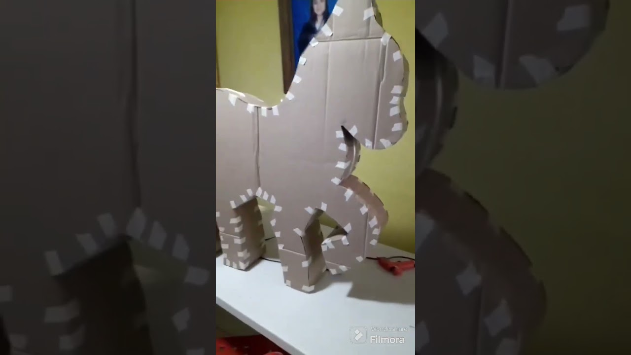 Horse piñata, drum type