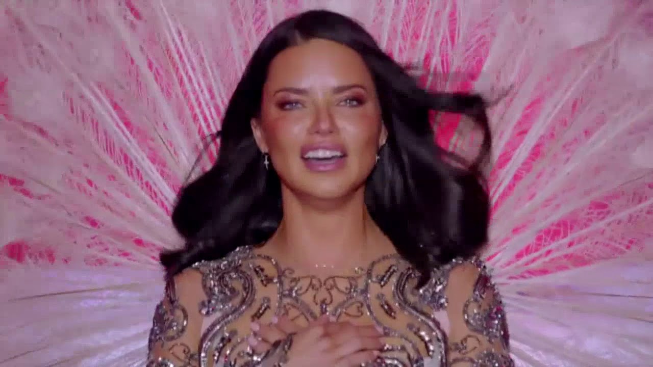 TRIBUTE: Adriana Lima walks her last Victoria's Secret Show 2018 (LEGENDADO EM PORTUGUÊS)