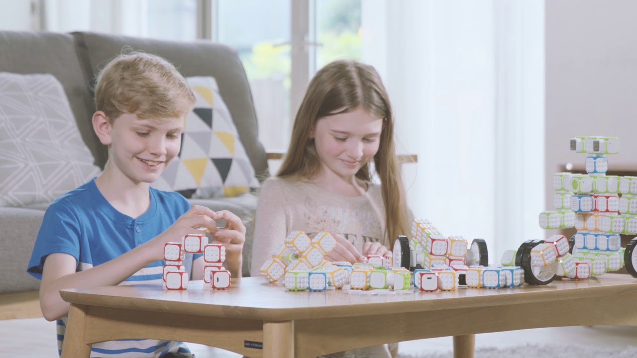 Smart Wireless Coding Blocks For Kids!