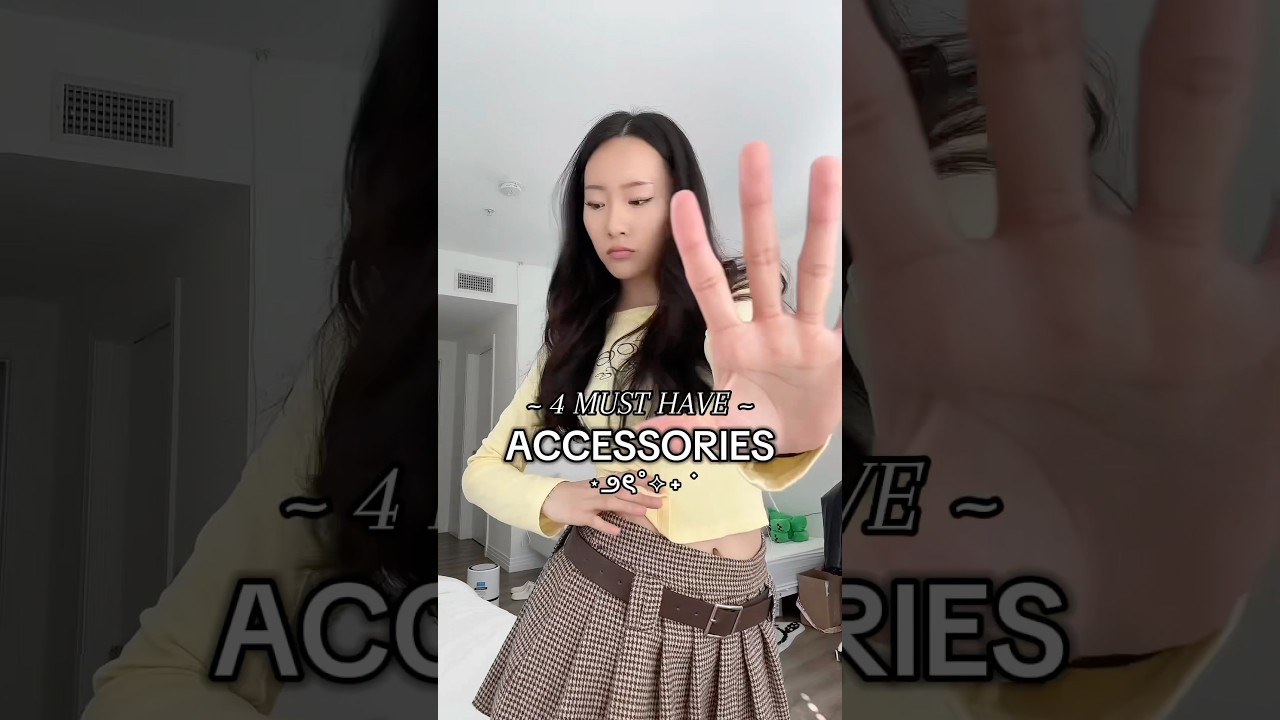 4 MUST HAVE ACCESSORIES!!!! to make you a gorgina #accessories #outfitinspo #styletips #mustbuy