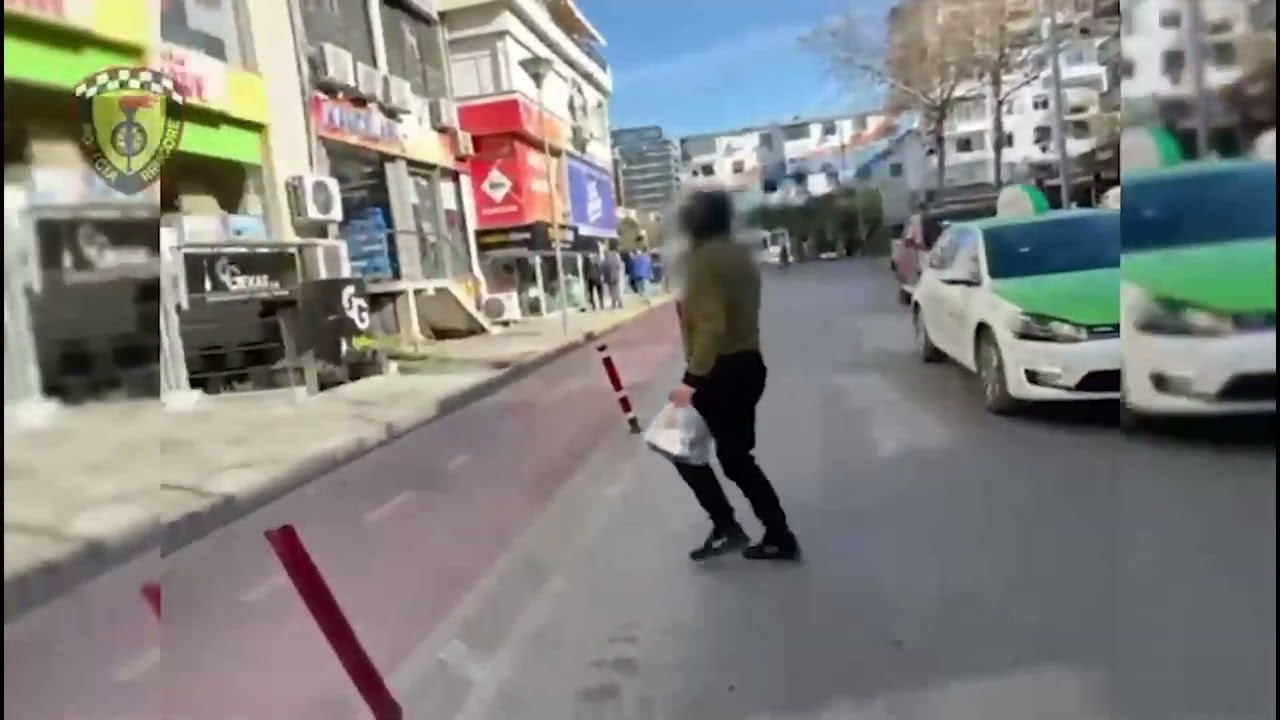 Top News/ Ndëshkohen këmbësorët, policia nuk ‘kursen’ askënd që shkel ... Top News/ Ndëshkohen këmbësorët, policia nuk ‘kursen’ askënd që shkel ...