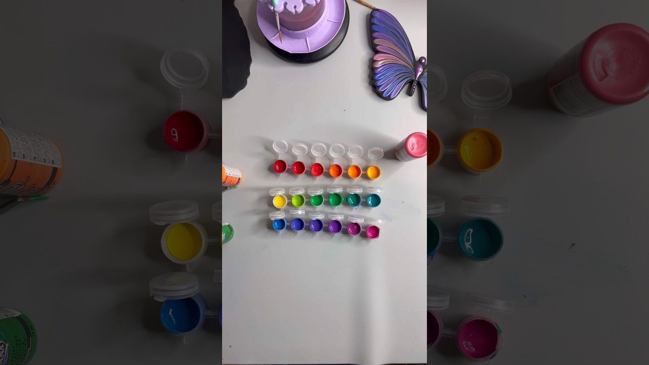 Extended rainbow gradient. A shorter version of my class available on Ranoosabnis.gumroad.com