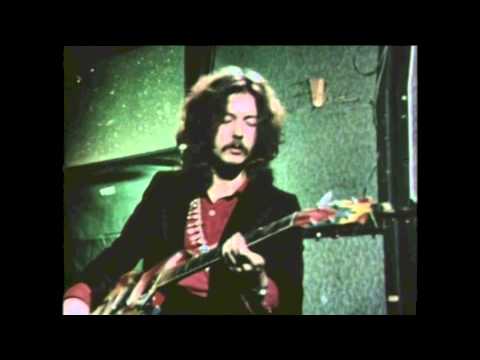 8 Best Gibson SG Guitar Players of All Time | Ultimate Guitar