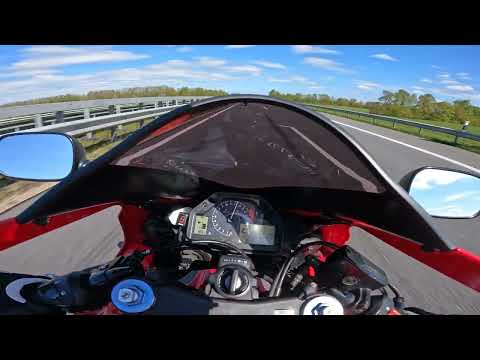 Honda CBR600RR 2003 & 2006 on Autobahn +265 km/h - 160 mph