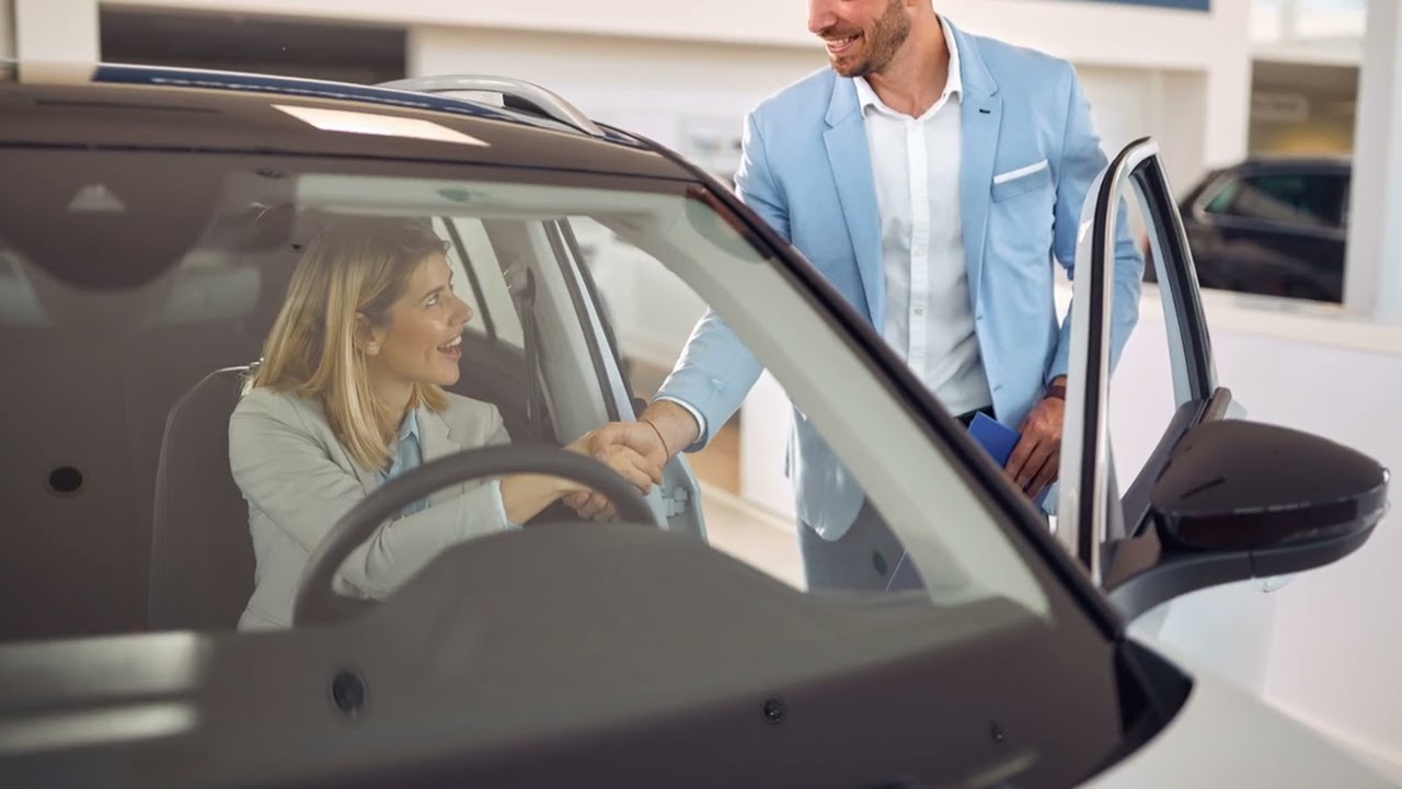 What's the difference between a Domain Name Registrar vs Registry?