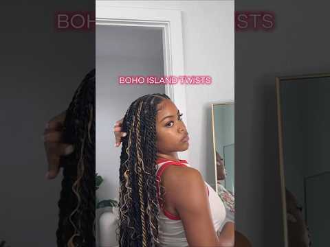 ๐บ Ready to try something new with Boho Island Twists? #braids #islandtwist #twist #twistbraids