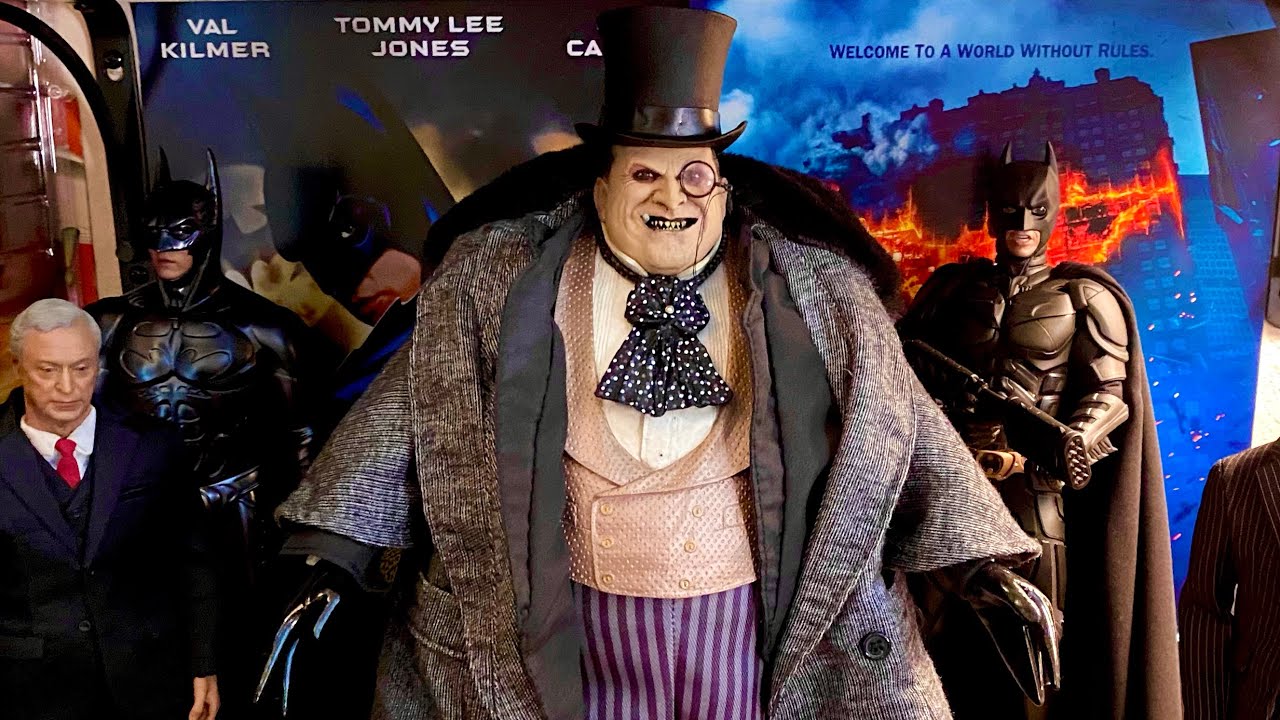 This Penguin Is HUGE! Batman Returns NECA 1/4 Scale Penguin and 1991 Original
