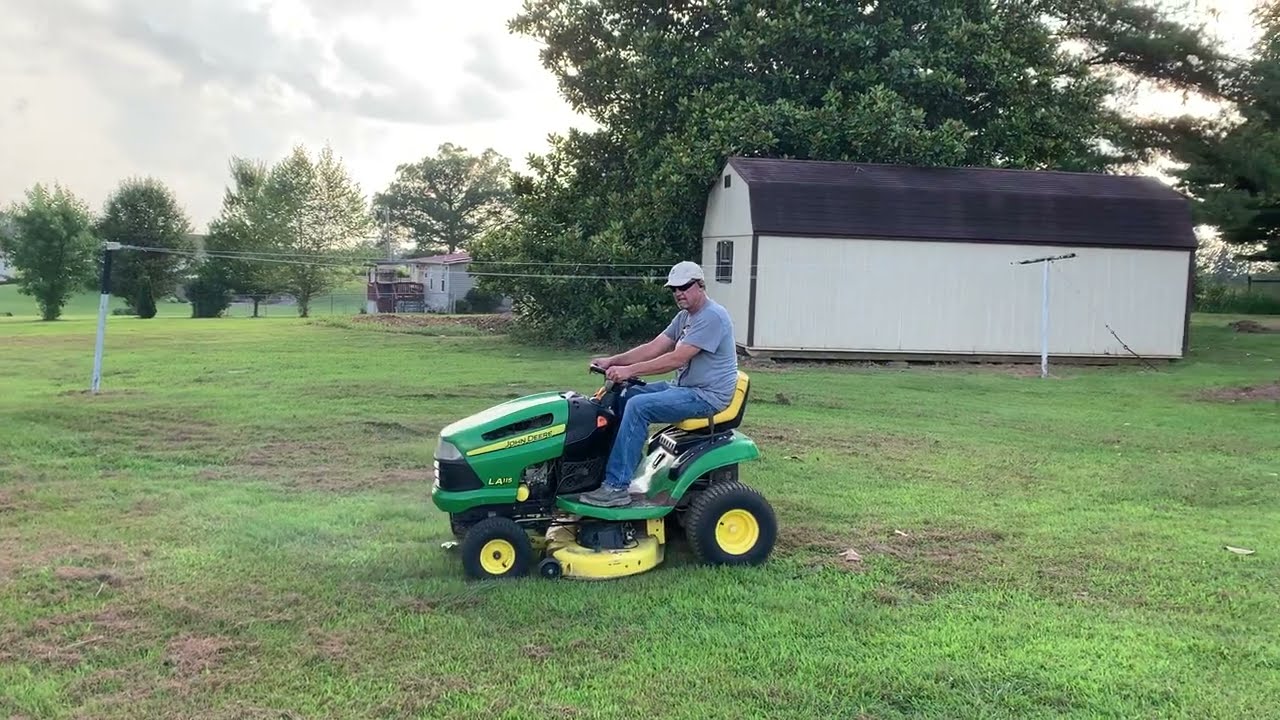 Lot 2A - John Deere Lawn Tractor LA115