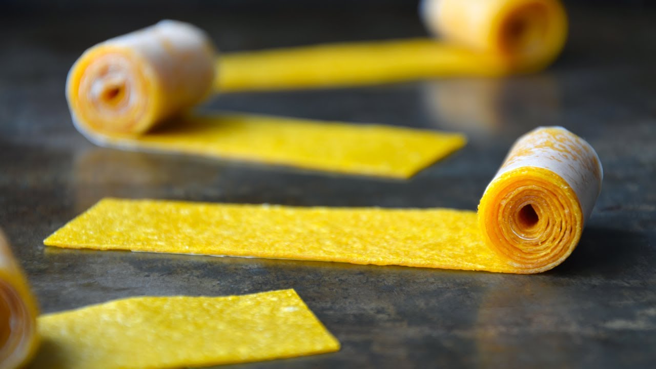 Easy Homemade Fruit Roll-Ups | Healthy Snacks