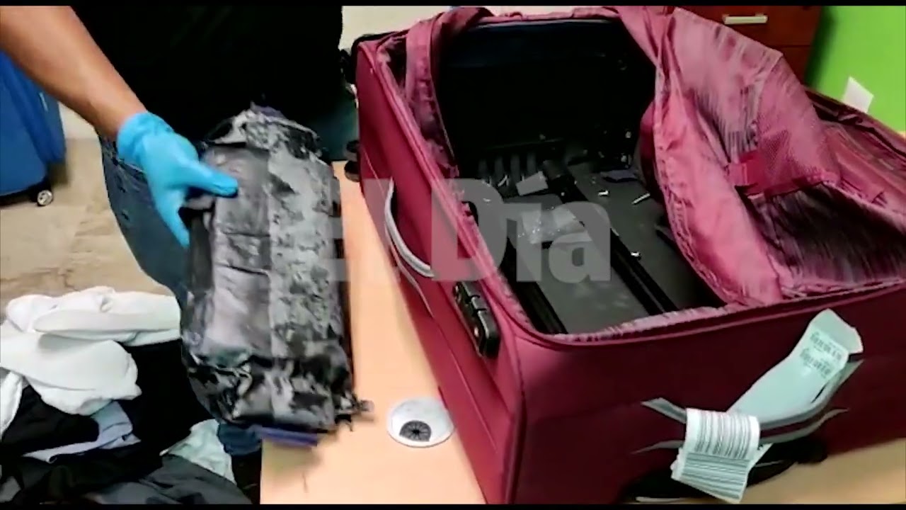 Detienen hombre con dos paquetes de cocaína en aeropuerto de Punta Cana