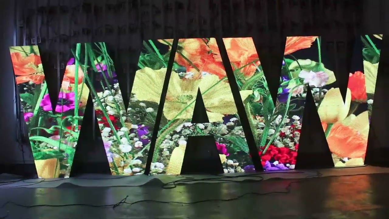 large foramt led letter display