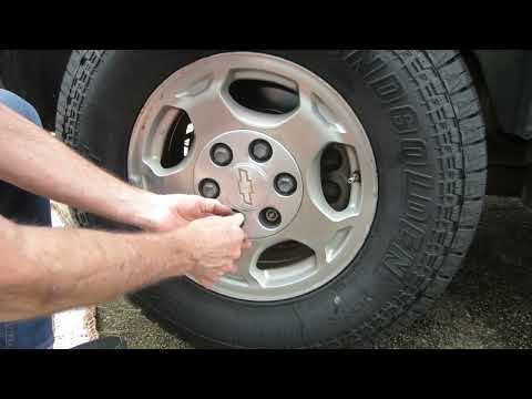 GM Center Cap with Plastic Lug Covers - Remove it Without Damage GM Suburban Tahoe Silverado Yukon