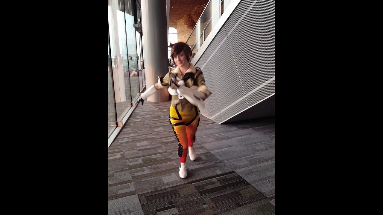 Tracer's Dance Emote, Cosplay Style