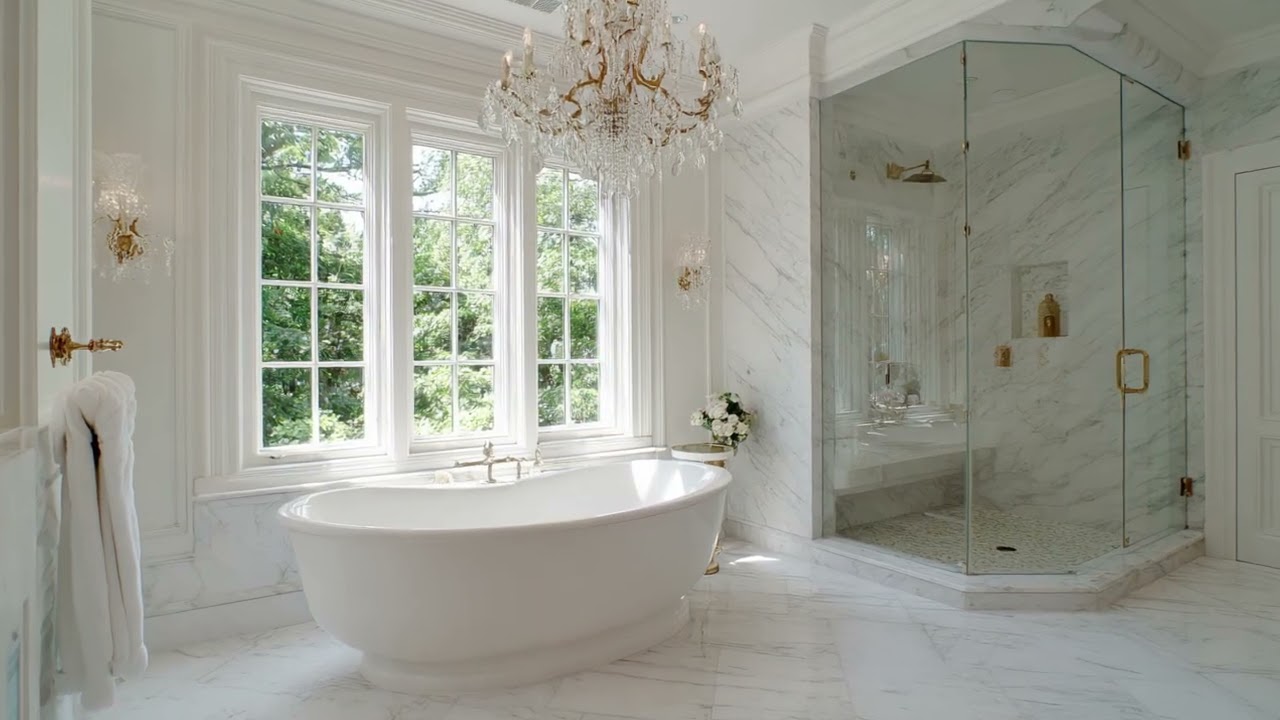 White Limestone Elegance — French Mansion-Inspired Architectural Beauty