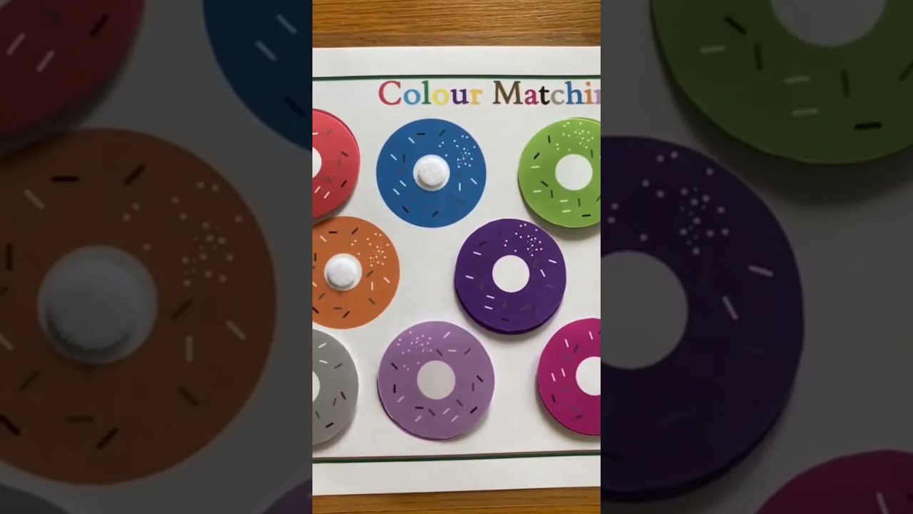 Doughnuts colour matching activity for toddlers. #toddlerbusybooks #toddleractivities #kidsactivitiy