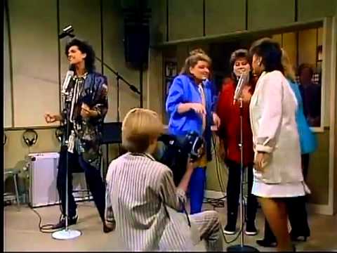 The Greatest Sitcom Singing Groups Of All Time | FSBS Pro