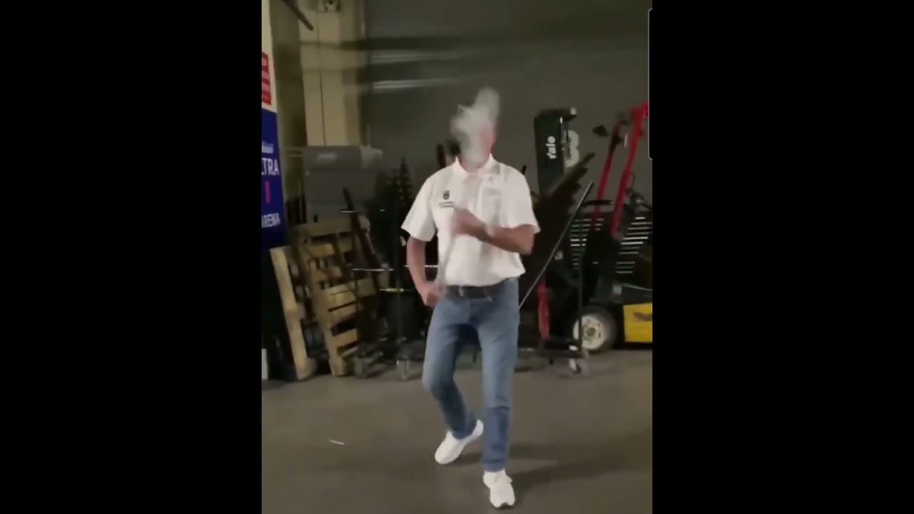 Wayne Gretzky and Joe Tsai play catch - June 22, 2021