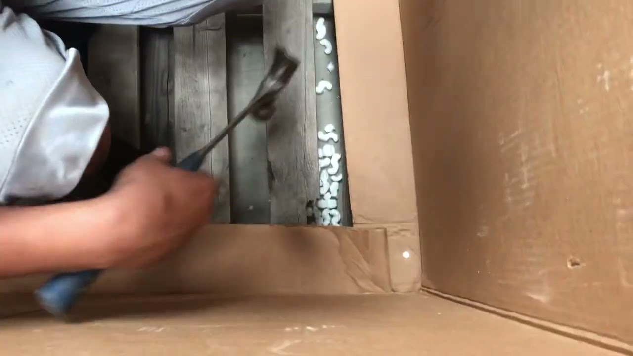 Building gaylord boxes on pallets to move a warehouse