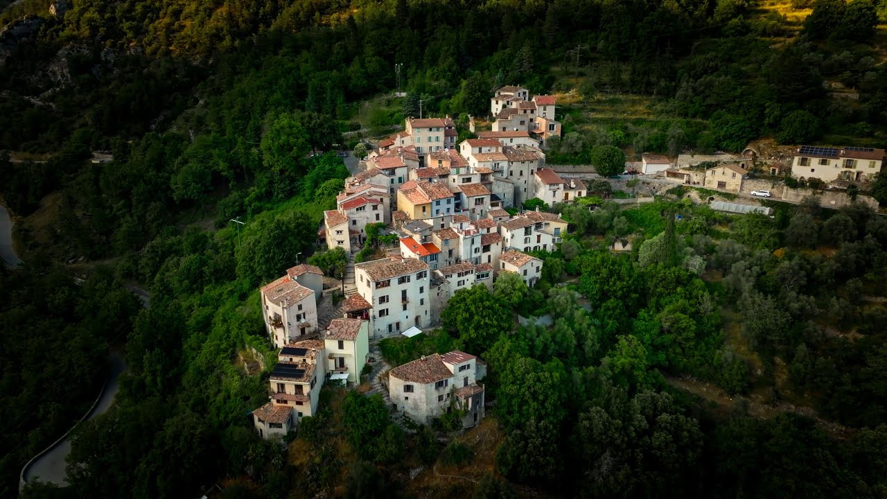 Aiglun : un village engagé pour un écotourisme durable entre nature et habitants