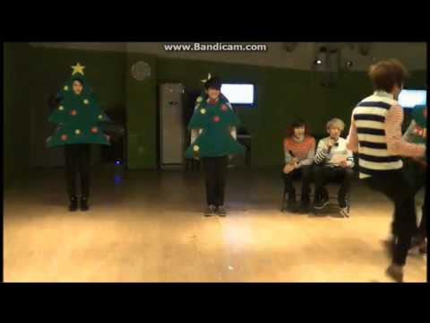 131224 SEVENTEEN TV Special Broadcast: Seokmin & Seunggwan imitate video games.