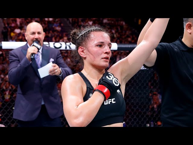 "Female Khabib" - Daniel Cormier, Kevin Holland hail Erin Blanchfield ...