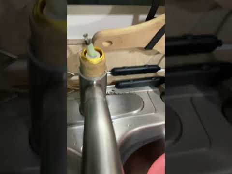 Another handle need to be lubricate with WD 40 it’s hard to turn hot and cold