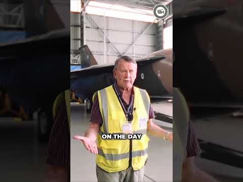 Exploring Aviation History Inside the Last Operational F-111 Cockpit #royalaustralianairforce