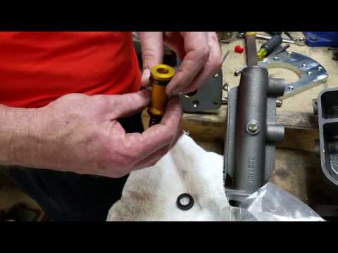 HOW TO DETECT MASTER CYLINDER LEAKS 2229171 (Part 1) by TheRamManINC.com